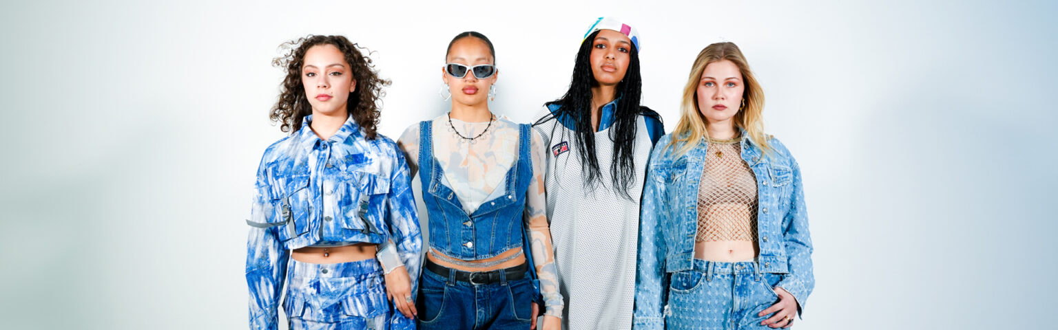 FOUR) - One Bookings